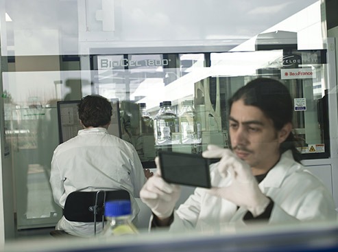 Covid-19 : Visite d’I-Stem par le Préfet de l’Essonne - Genopole